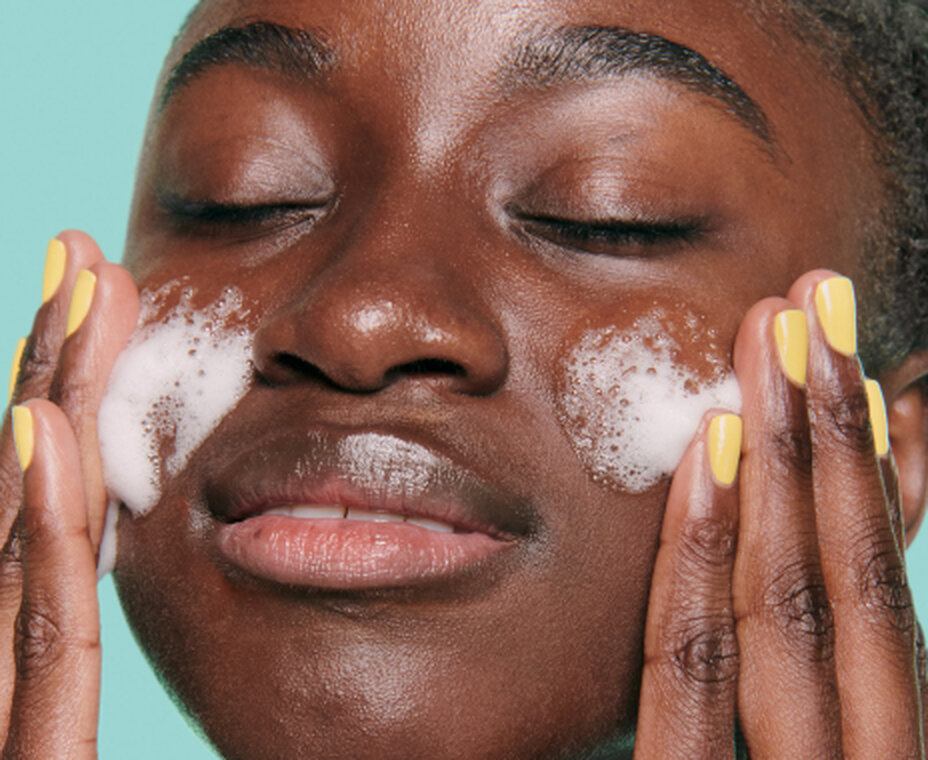 Clogged Pores: What Causes Them & How to Unclog Them | Benefit Cosmetics