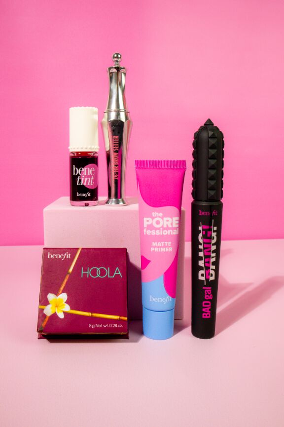 Makeup, Pore Care, & Beauty Services | Benefit Cosmetics